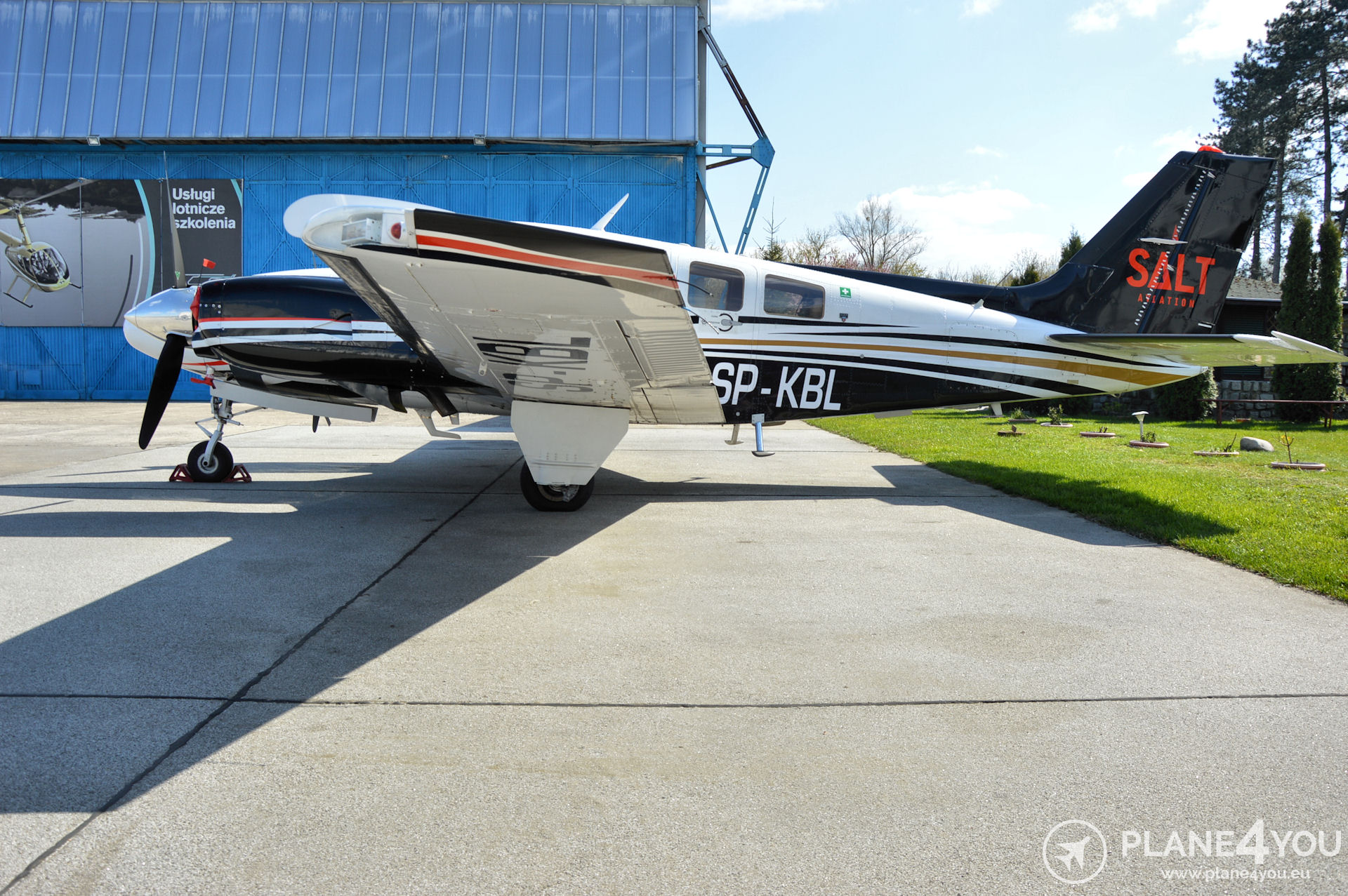 Beechcraft Baron 58P SP-KBL | Multi-engine aircraft | Plane4You ...