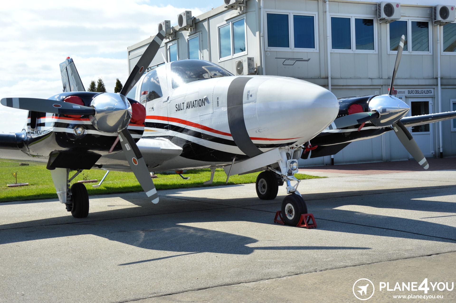 Beechcraft Baron 58P SP-KBL | Multi-engine aircraft | Plane4You ...