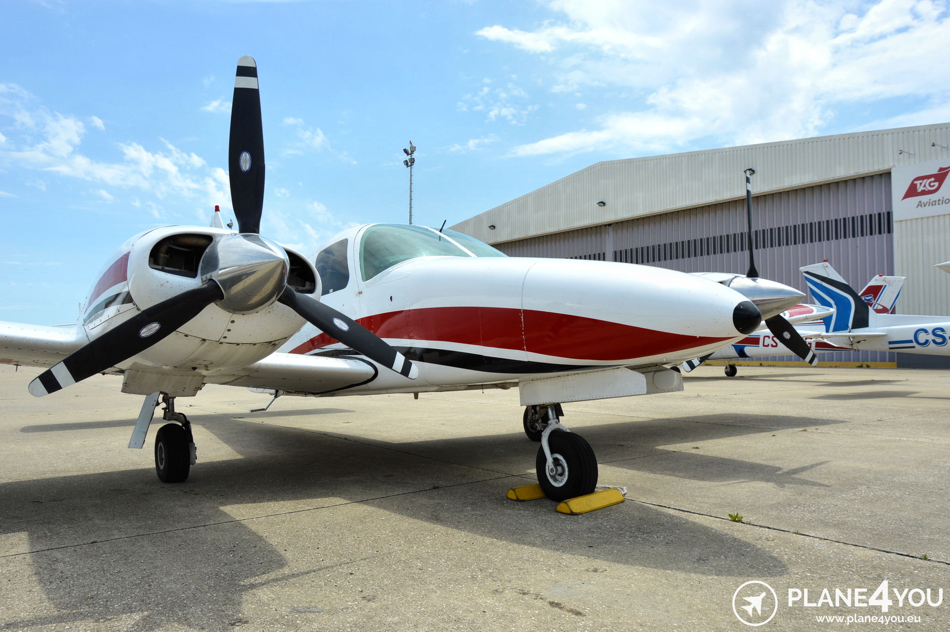 Piper PA34-200T Seneca II G-BNRX | Multi-engine aircraft | Plane4You ...