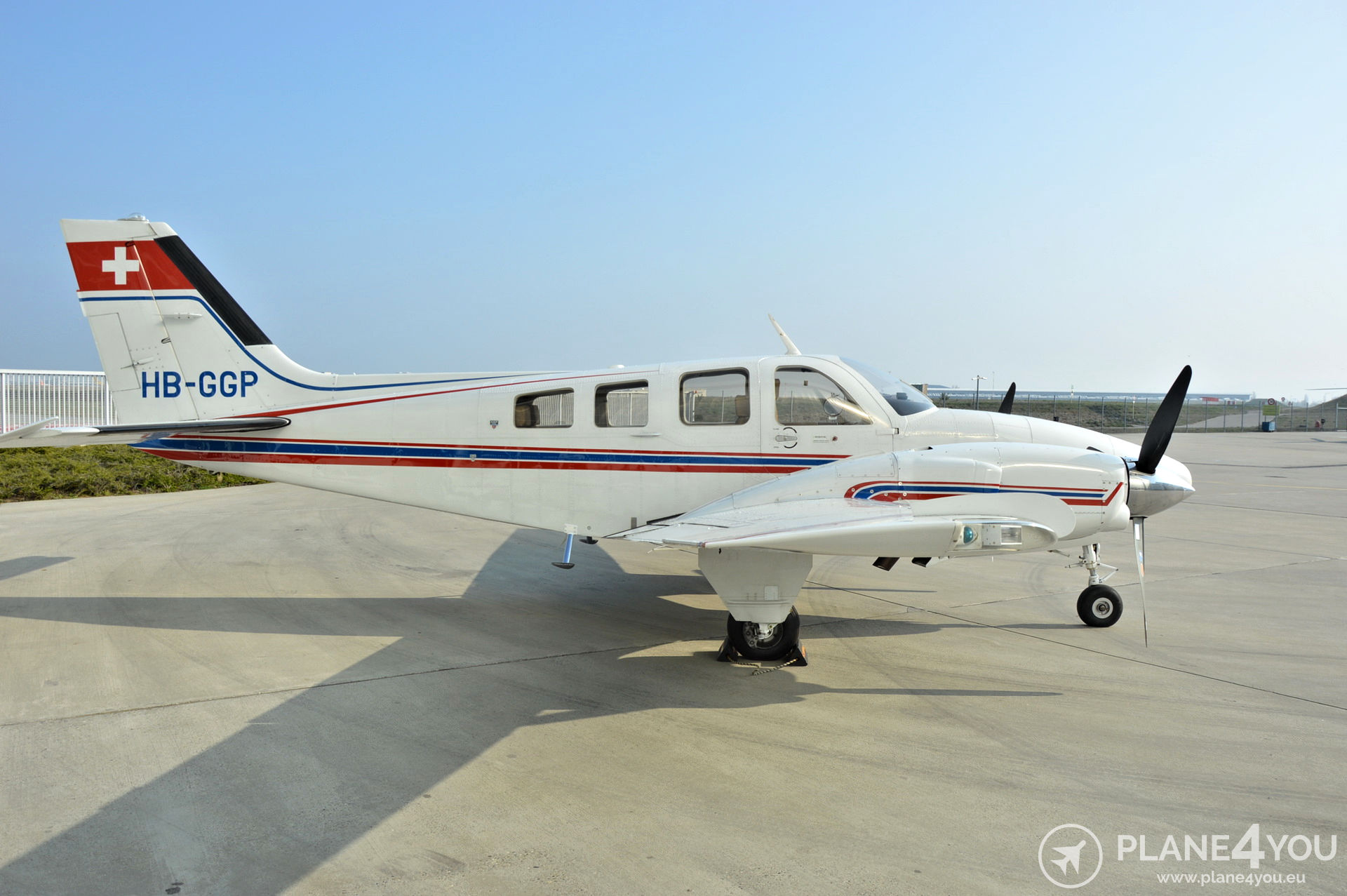 Beechcraft 58P Baron HB-GGP | Multi-engine aircraft | Plane4You ...