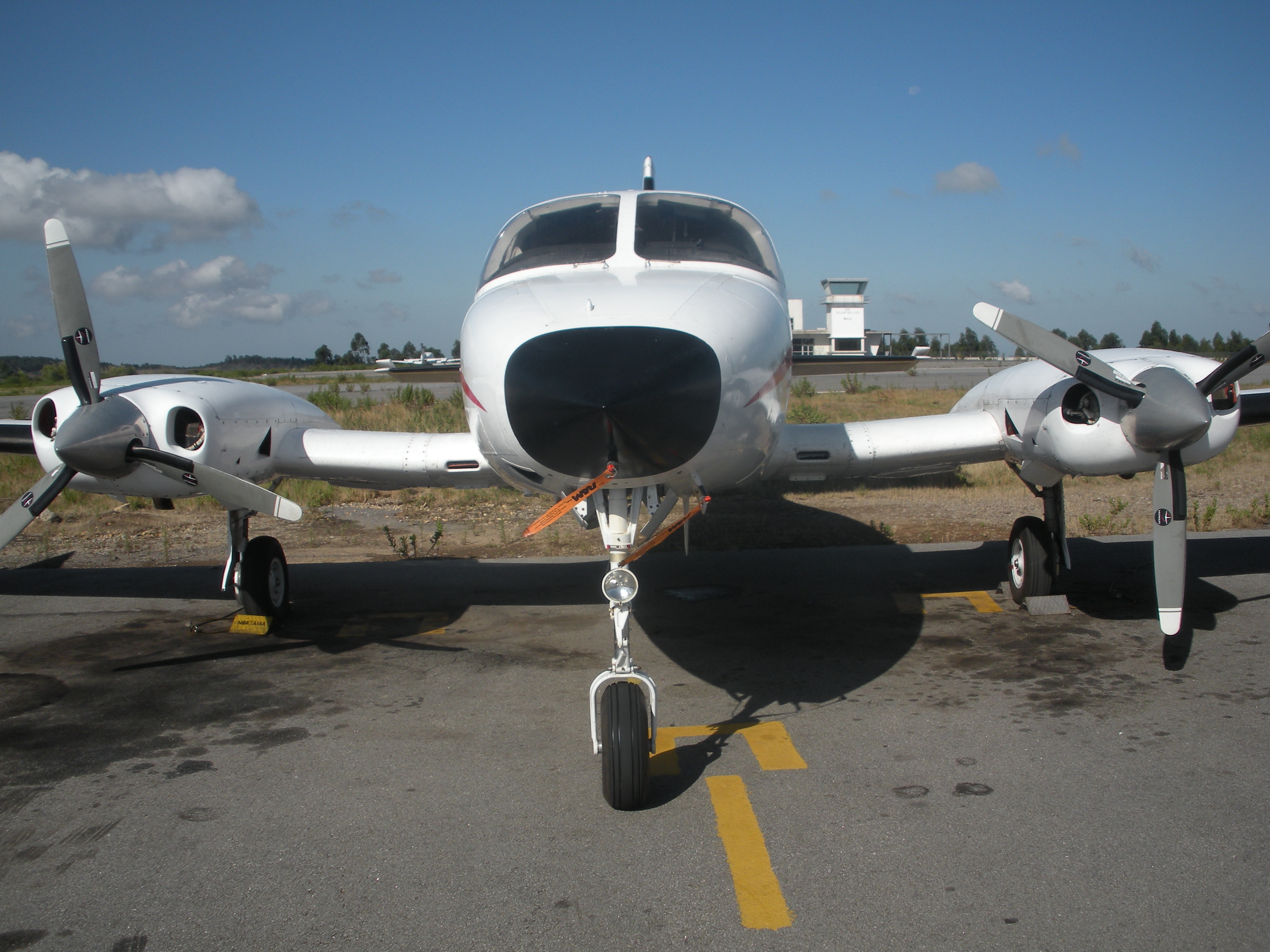 Cessna 414 CS-AHW | Multi-engine aircraft | Plane4You Aircraft Sales Center